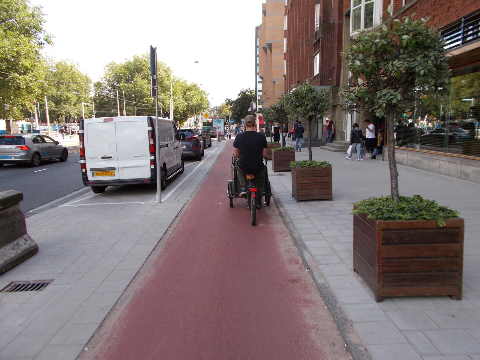 The Ranty Highwayman: Cycle Tracks Should Be Laid In Red Asphalt