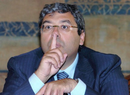 Croce Rossa.......sembra tutto normale?: Non c'è pace tra gli ulivi ...