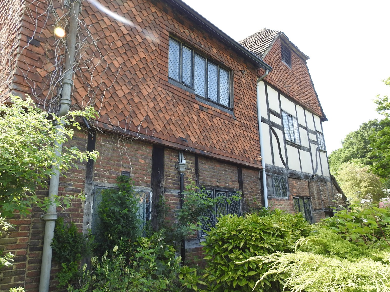 Crawley Old Town: SEVENTEEN PICTURES: Ewhurst Place