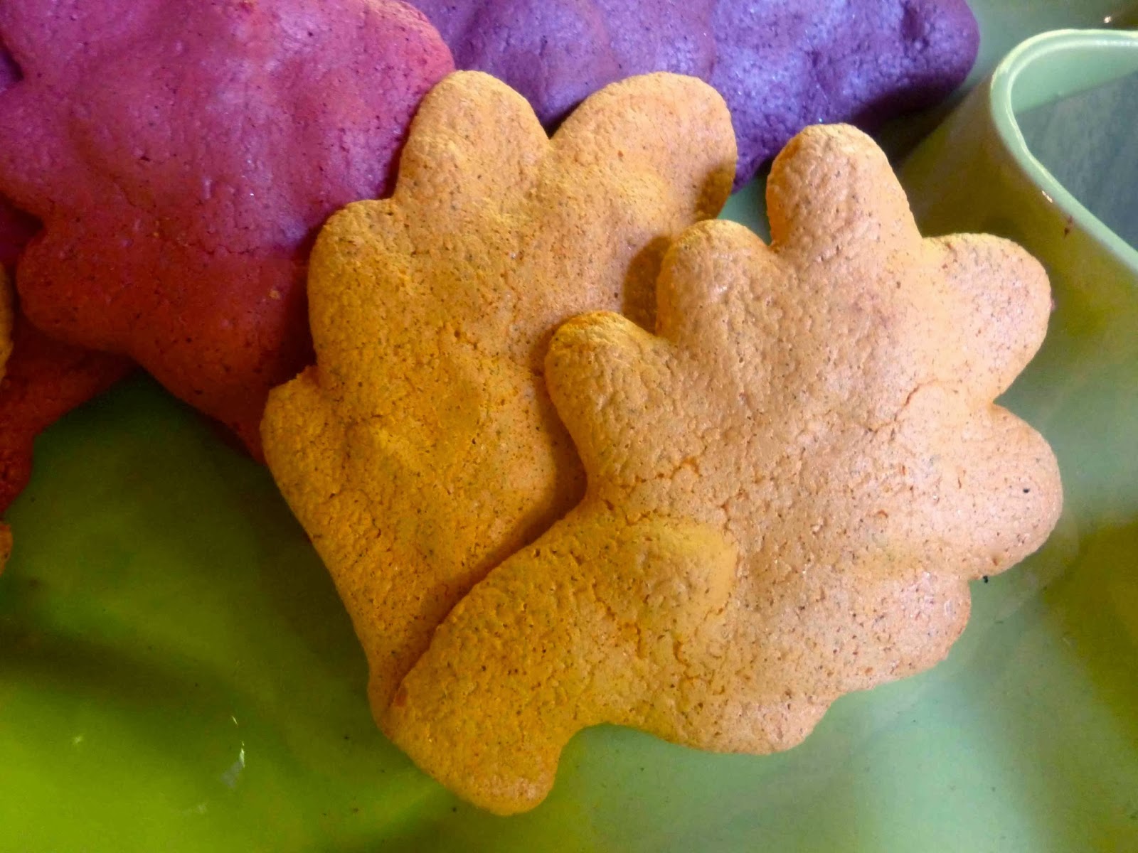 Allspice Meringue Leaf Cookies – Diary of a Mad Hausfrau