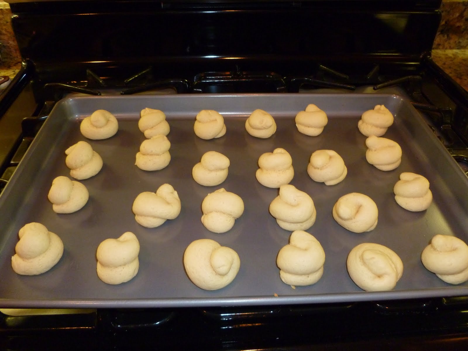 I Like to Bake and Cook Blog: ITALIAN(Anise) COOKIES or Italian Knot ...