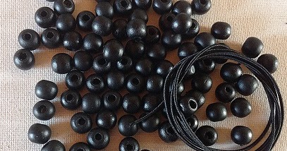 Nieutech`s Beads & Boutique: Hoe om 'n enkel string krale te ryg