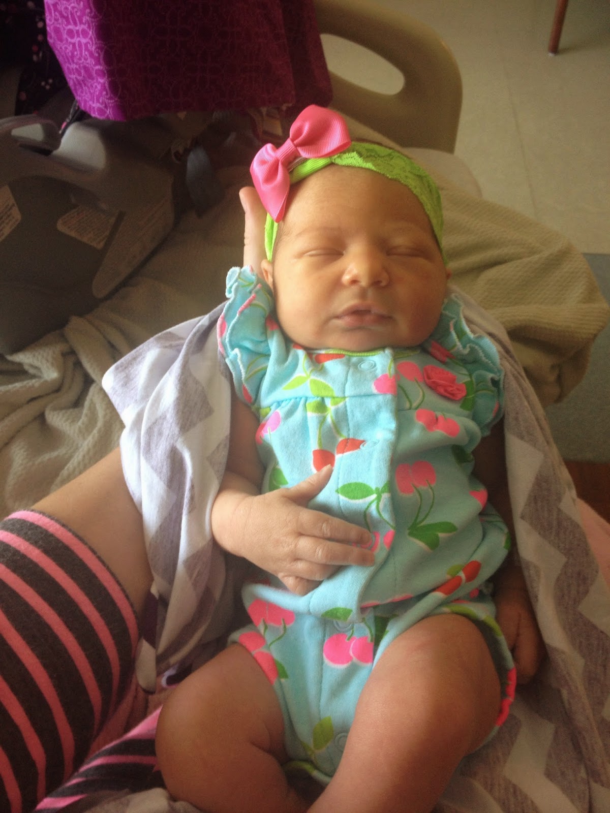 A Violet life for me: Fat. Baby.