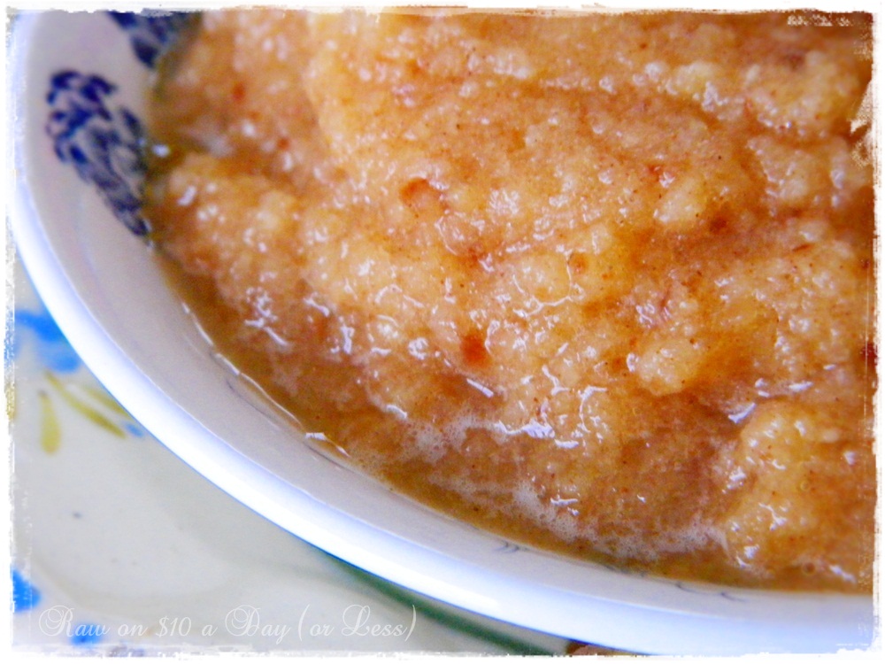 Awesome Rawsome Applesauce ~ a Raw and Vegan Recipe for Kids! | Planted365