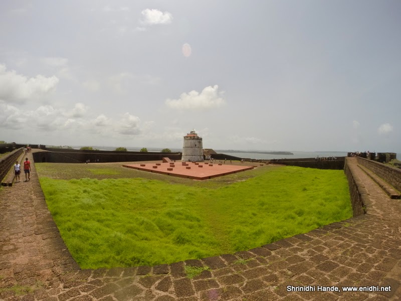 Fort Aguada, Goa in Pictures - eNidhi India Travel Blog