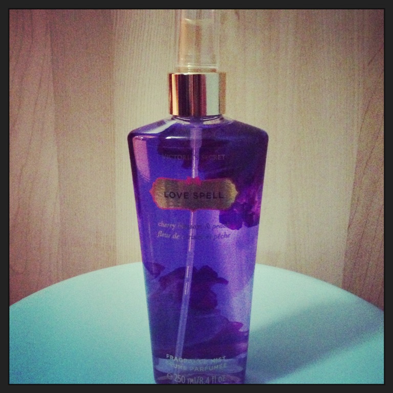 Born To Shop With MDC: Victoria's Secret Fragrance Mist / Brume Parfume ...