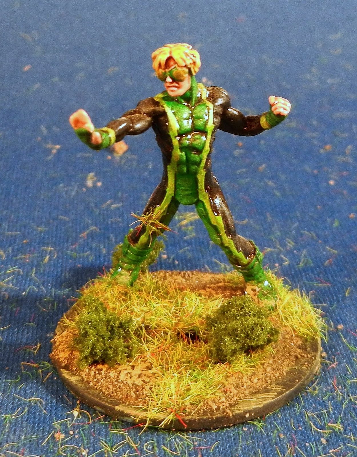 Bob's Miniature Wargaming Blog: More 28mm Superheroes and Villains