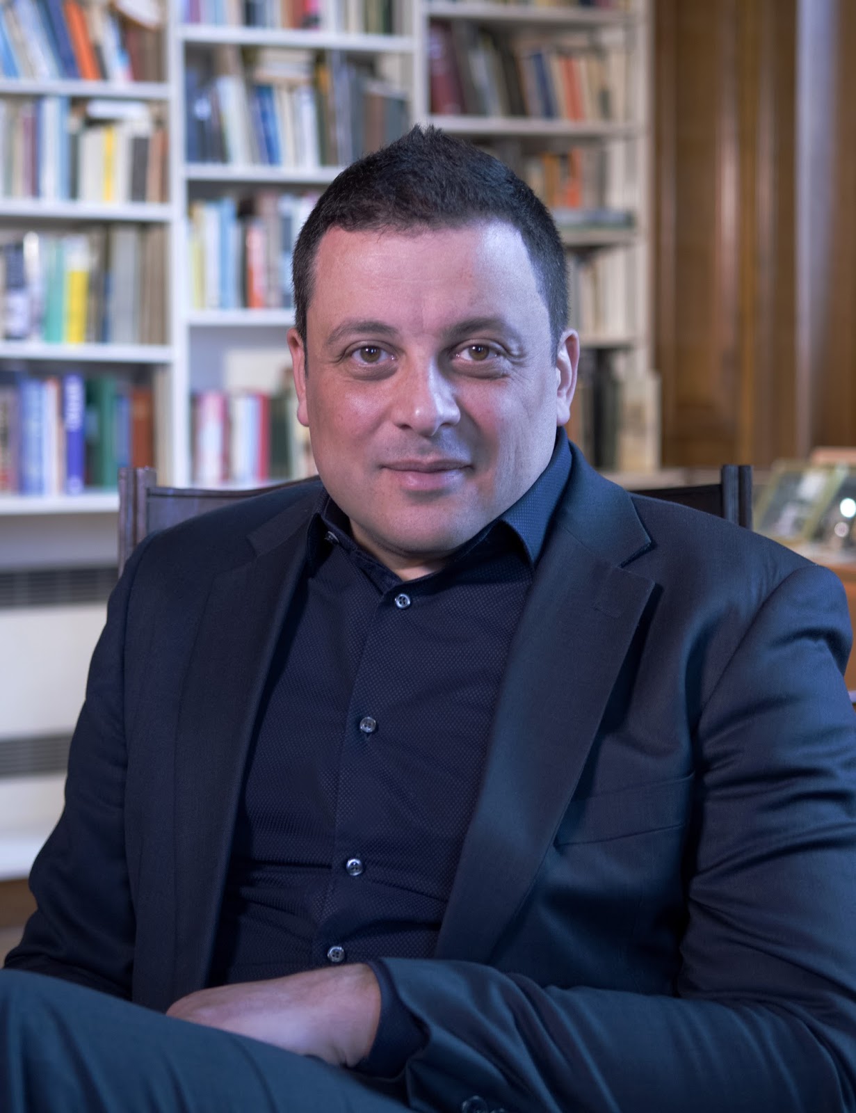 Off-the-Shelf Books: BEST OF CRIME with Adam Hamdy