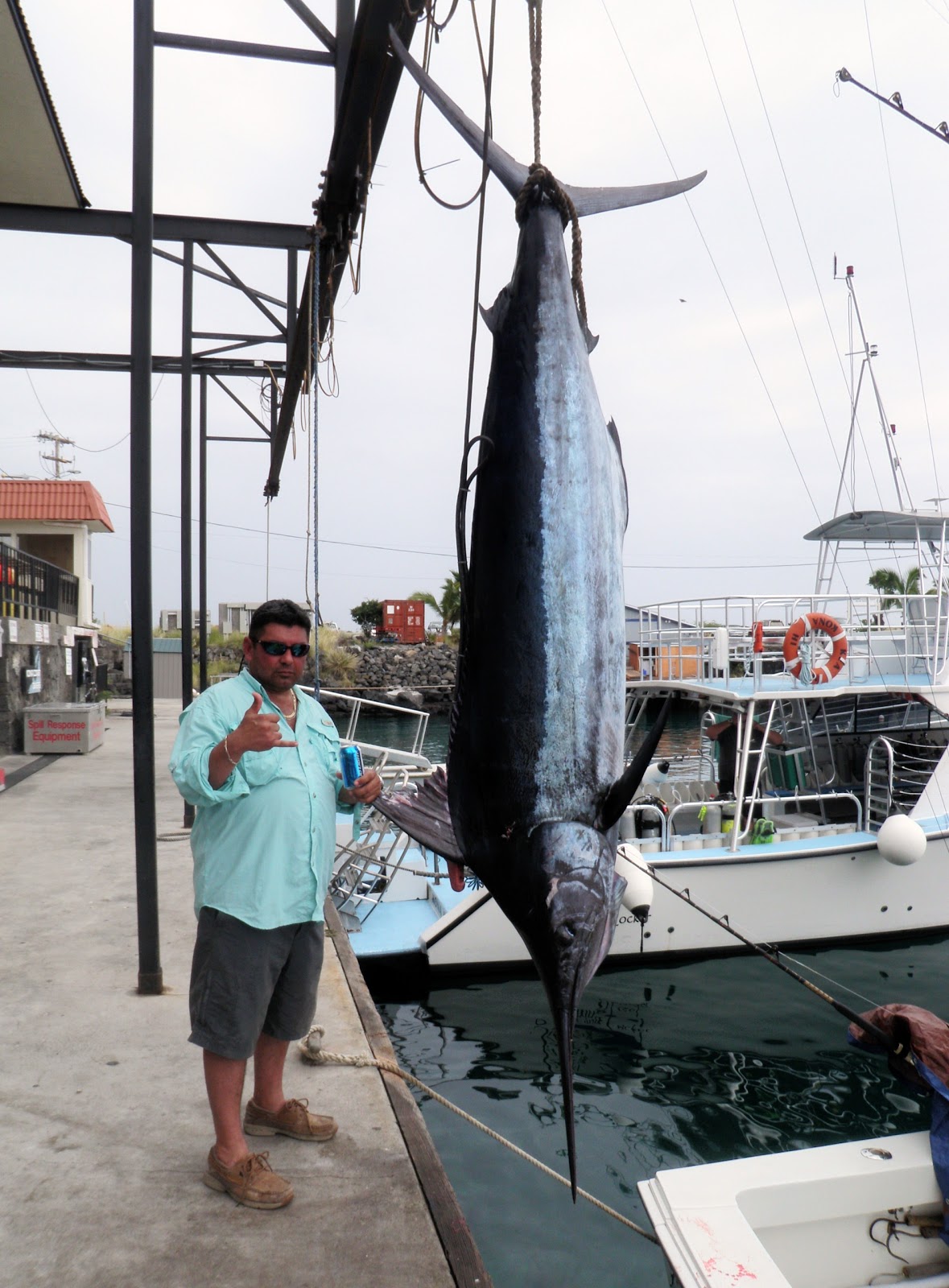 JustGoFishin.com: Rene Canales Blue Marlin Catch