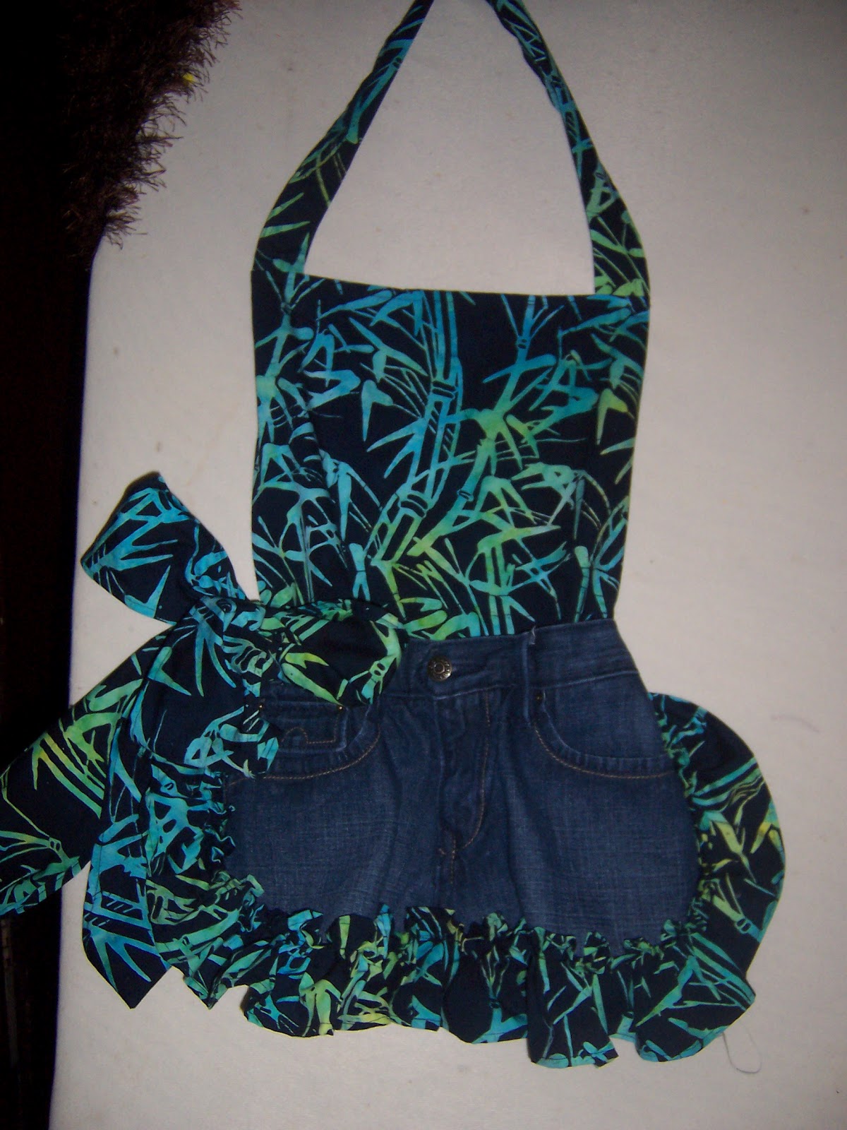 Quilts and Art by Cheryl: Blue Jean Aprons