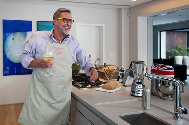 Coluna Baby Garroux: O empresário bonitão Fabrizio Fasano mostra sua ...