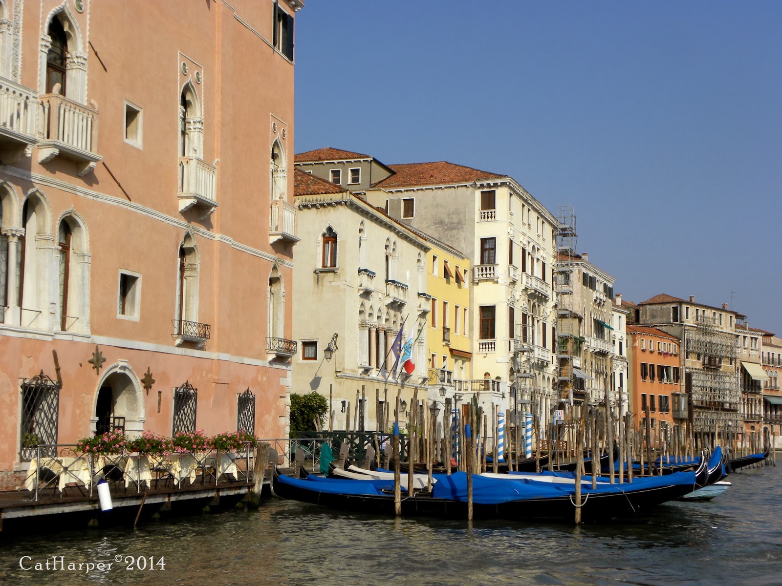Shutterbug Traveler: Venice, Italy ~ Touring the Canals