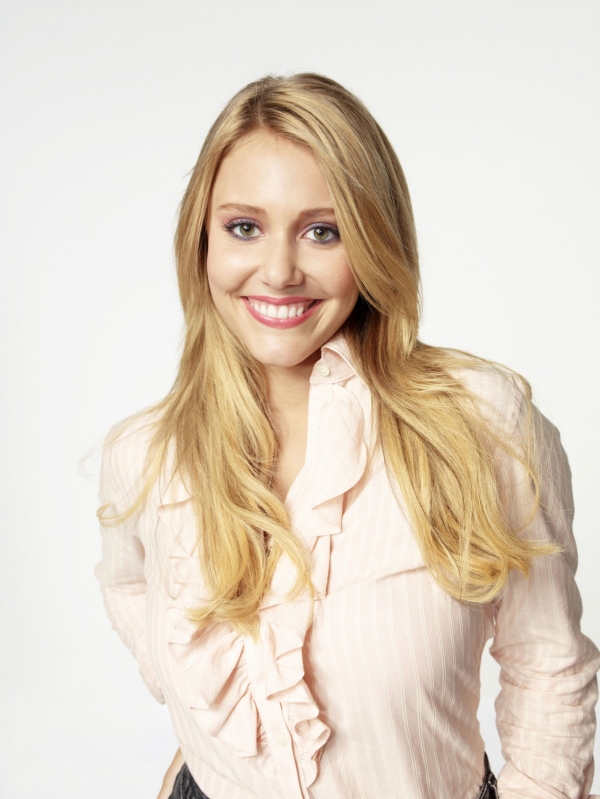 Super Hollywood: Julianna Guill Pictures, Images And Wallpapers 2012