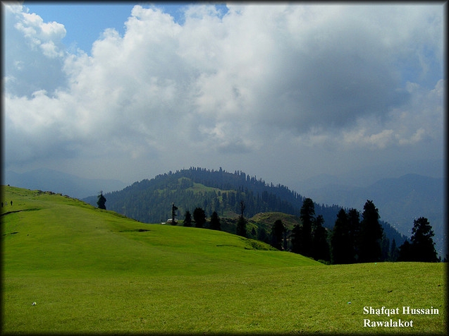 beauty of kashmir: ABOUT TOli peer and BANJOSA