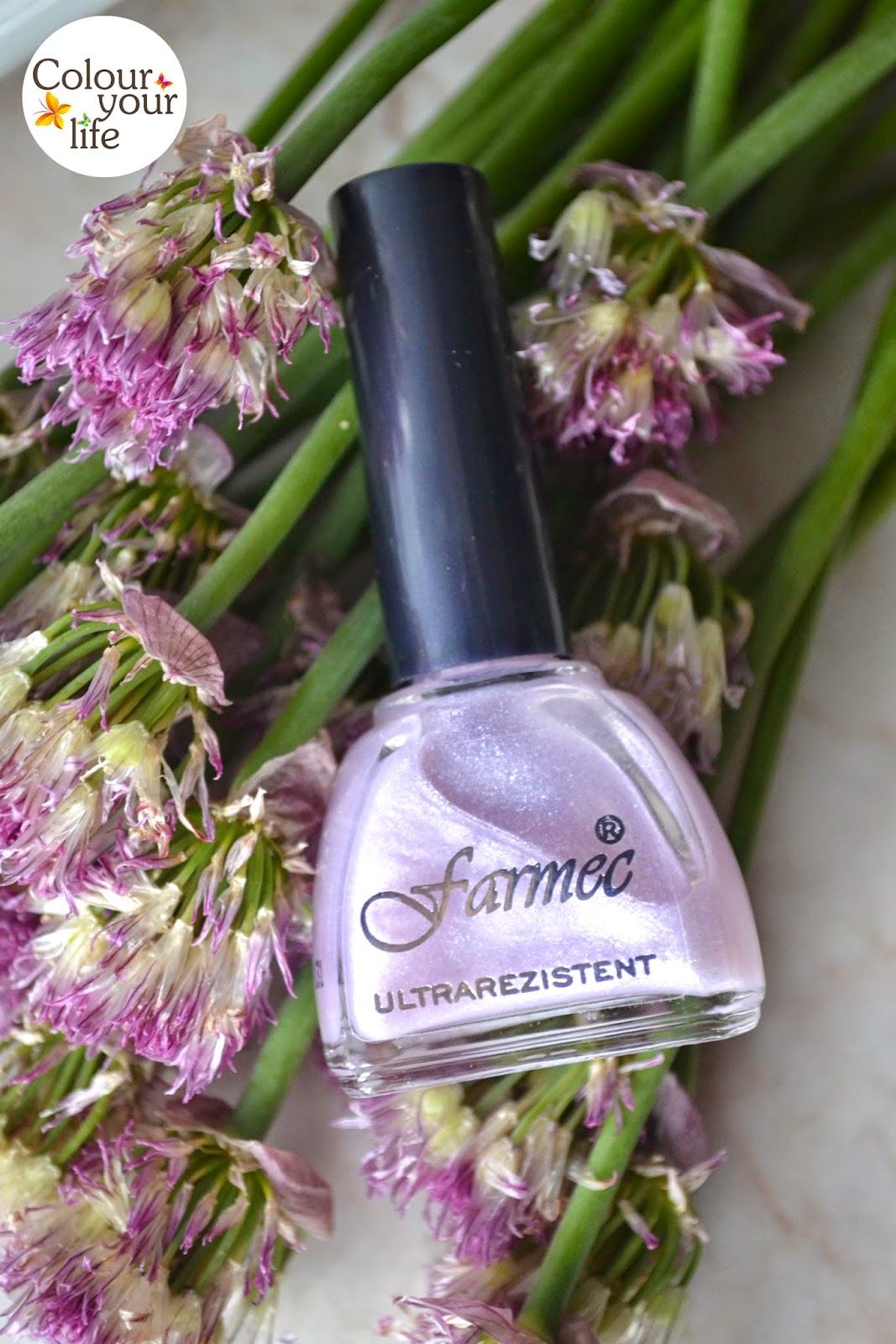 Colour your life: Lace effect and a new Farmec product