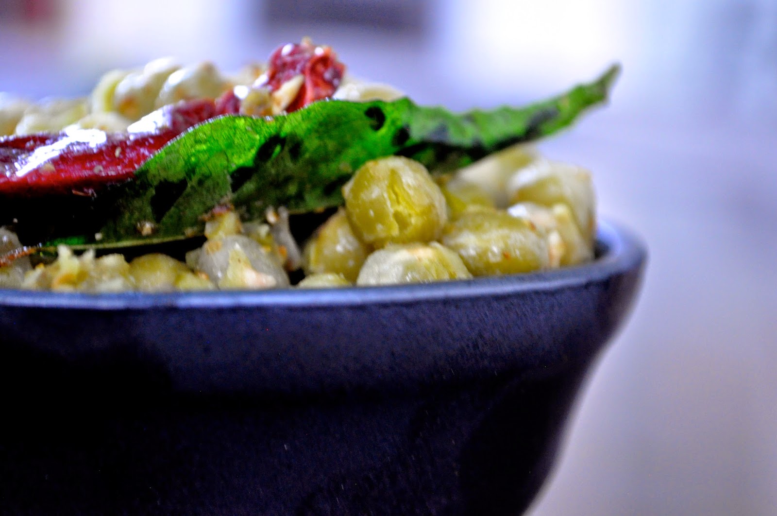 Cooking with Meena: Pattani Sundal (Green Peas Sundal)