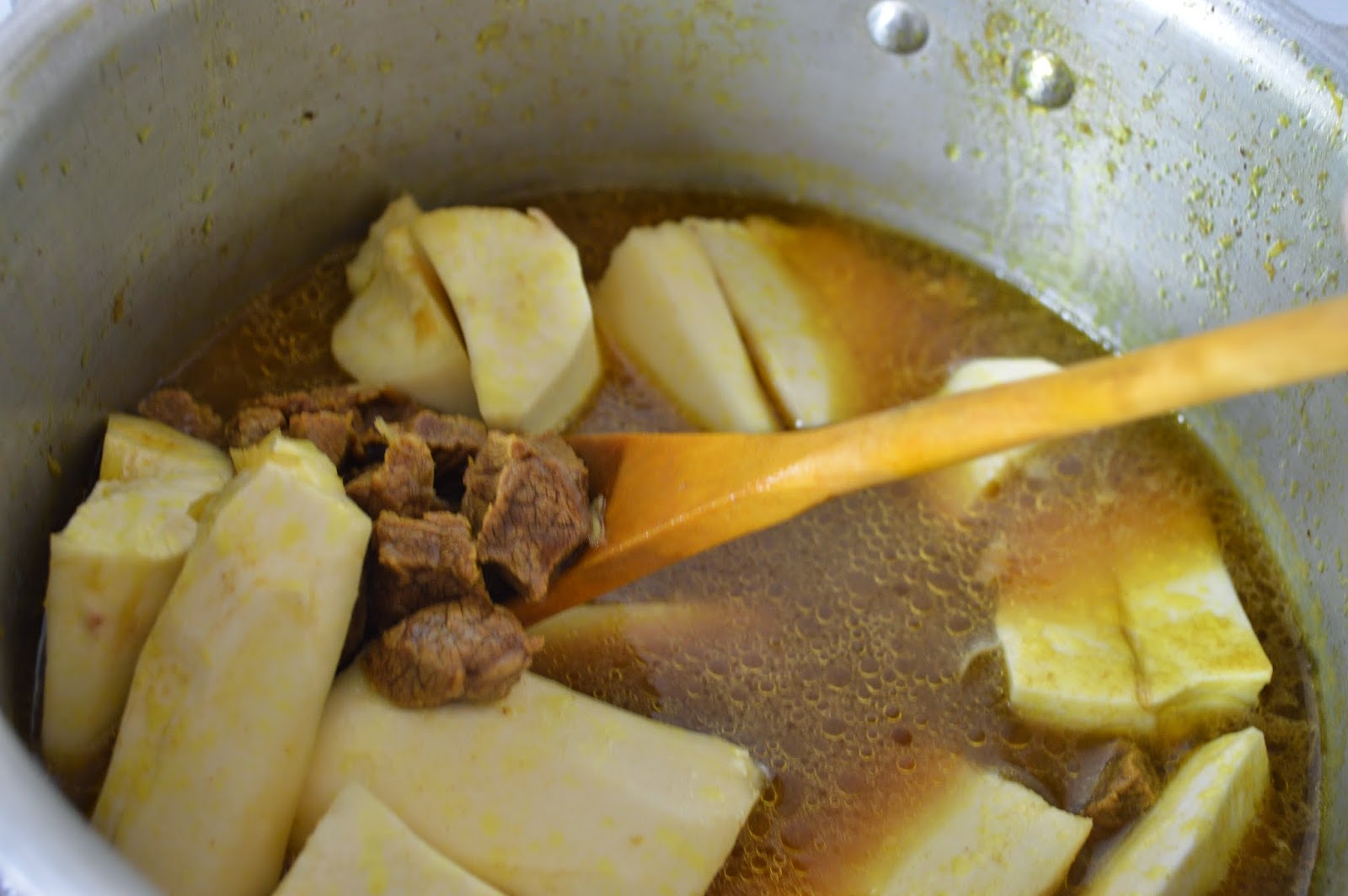 "Cooking Isn't Rocket science" : Chenda puzhungiya Kappa / Yucca Root ...