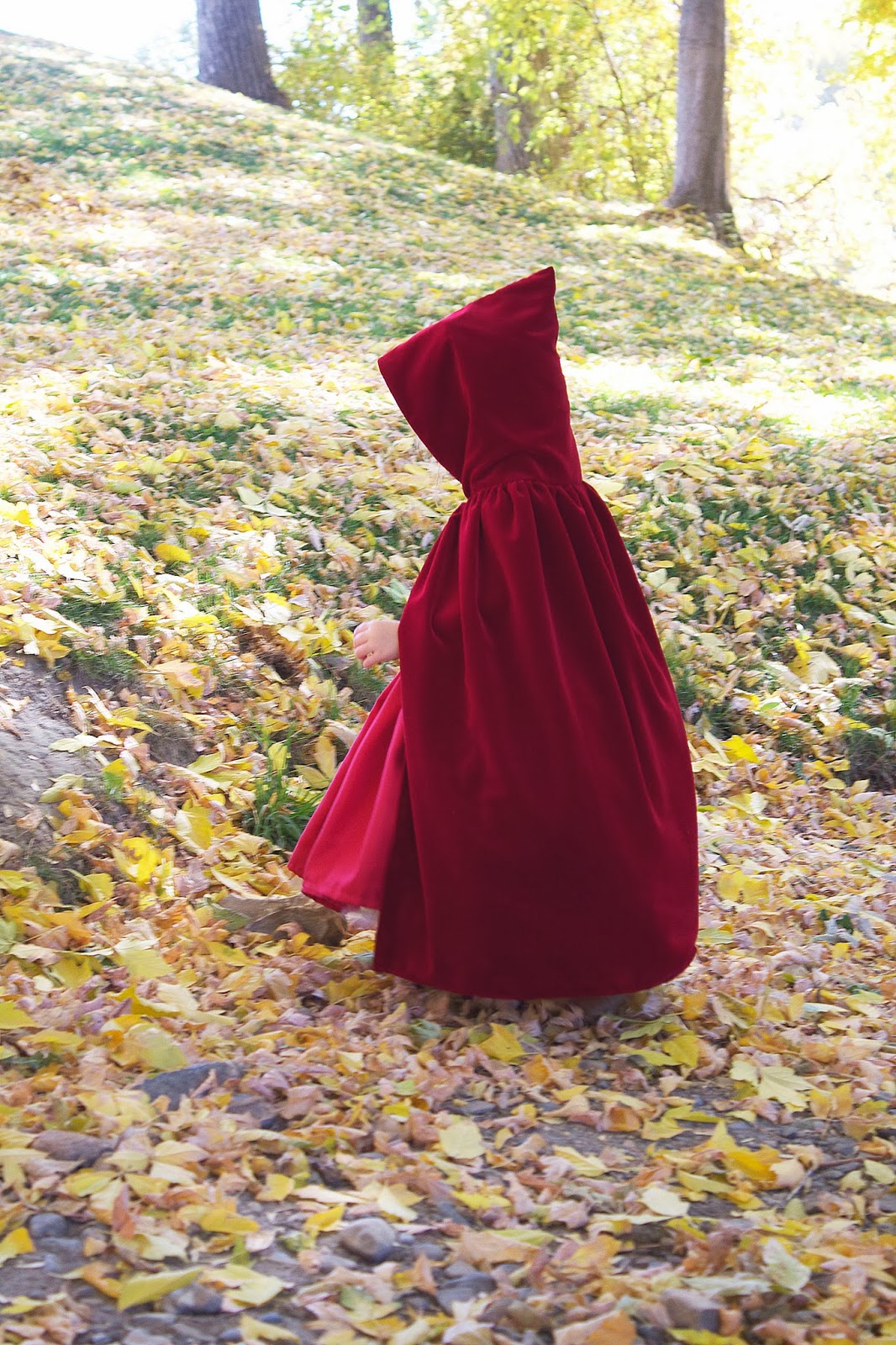 do it yourself divas: DIY: Little Red Riding Hood Costume/Cloak 2T-4T