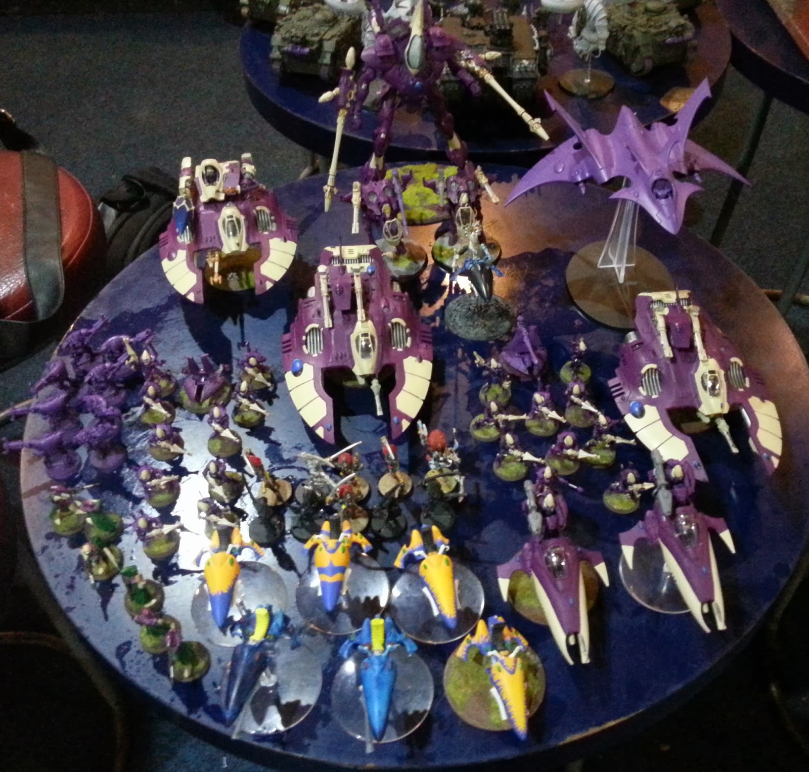 Skulkers Surprise: Eldar vs Death Guard Chaos Space marines 2000 ...