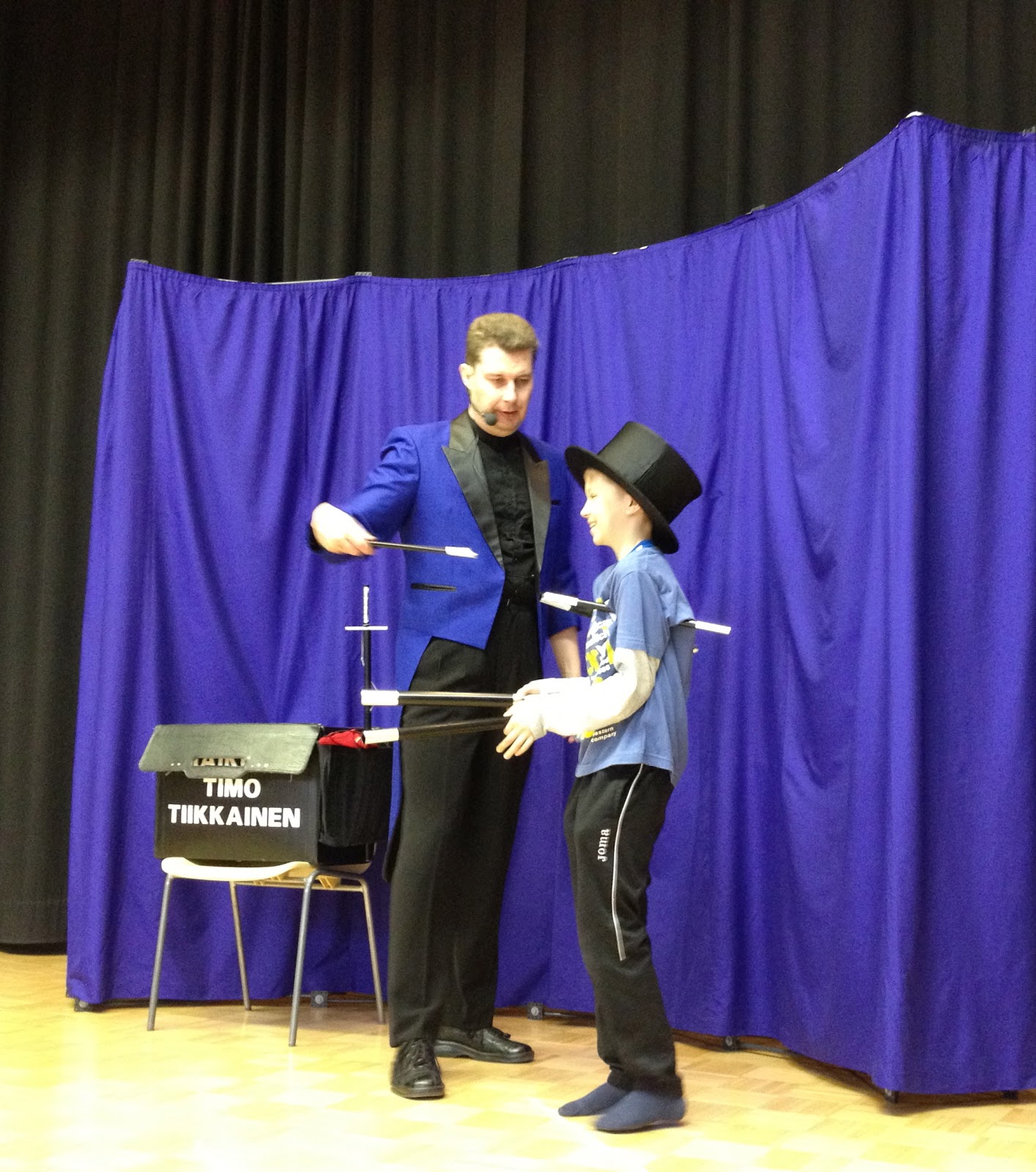 KUVANSIN KOULUN KUTOSET: Taikuri Timo Tiikkainen