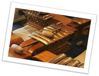 EKSPOSISI PIRANTI GAMELAN ~ Erna's Blog