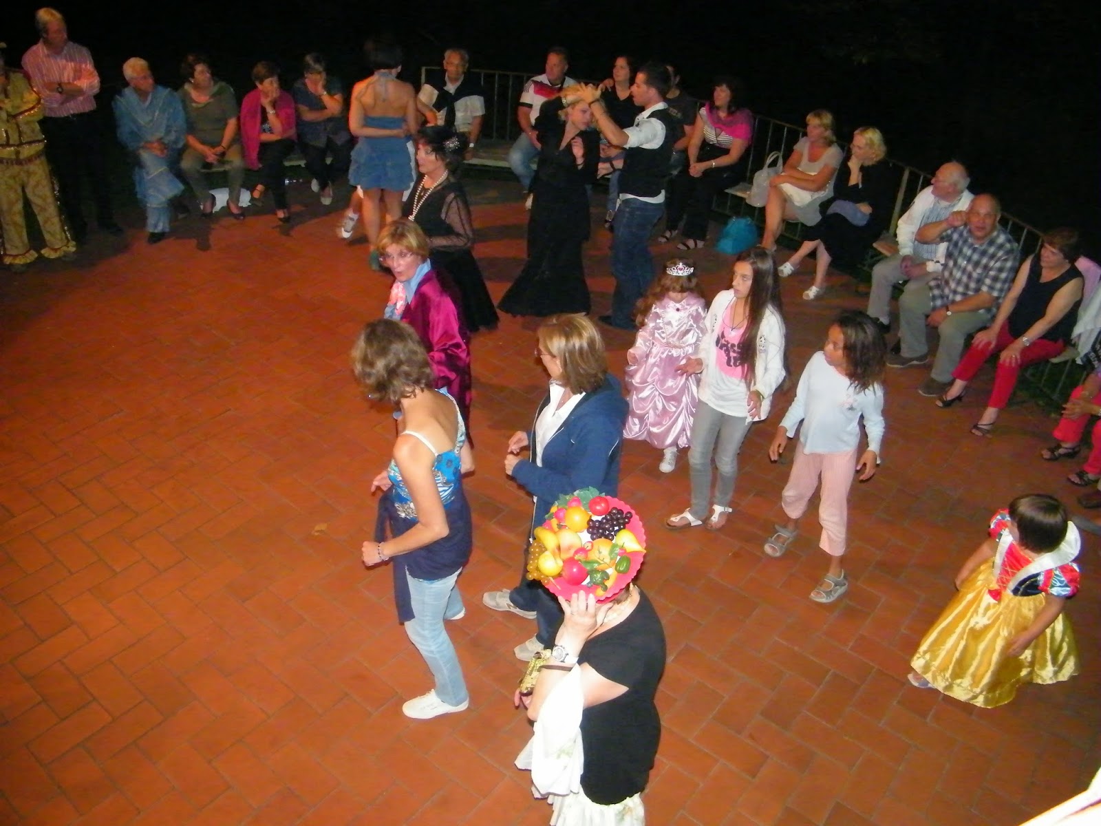 Appennino terra di frontiera: Grondola, carnevale estivo
