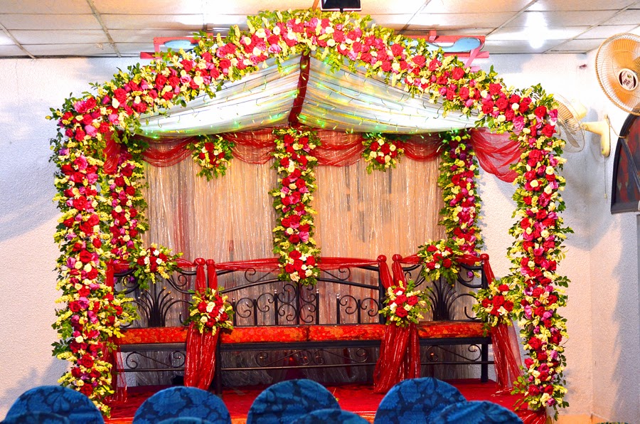 Gaye Holud or Biye Simple Stage Design - Bengali Wedding Guide