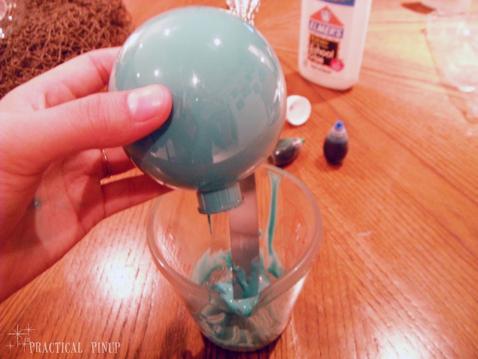 The Practical Pinup: DIY Floating Orbs