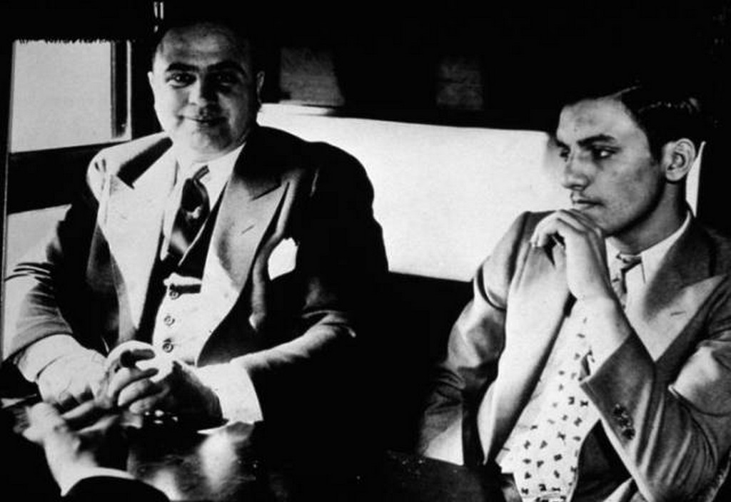 Chuck's Fun Page 2: Vintage photos of gangster life in the last century ...