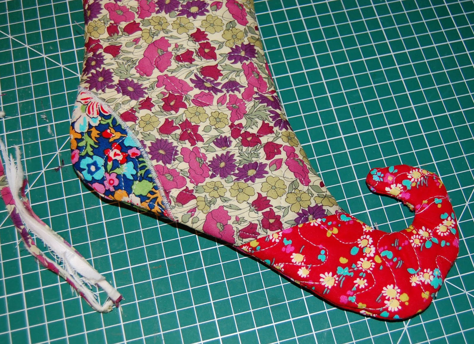BLONDE DESIGN: Elf Christmas Stocking Tutorial & Pattern