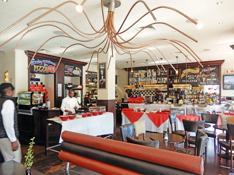 .: Breakfast at Café ExtraBlatt, Green Point