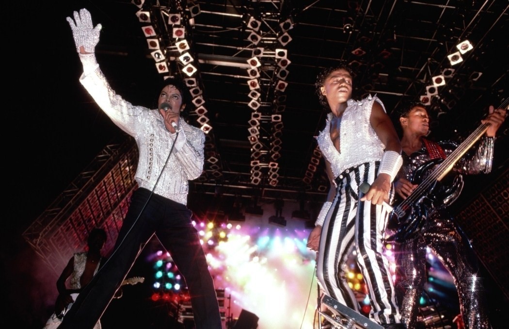 MJJ Photo Gallery: Michael Jackson - Victory Tour (The Jackson Tour)