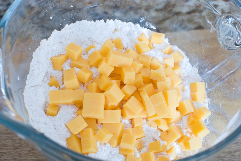 Creamy Tomato Thyme Soup & Cheddar Cheese Toast - Simply So Good