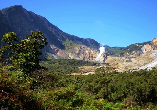 Pesona Keindahan Obyek Wisata Gunung Papandayan di Cisurupan Garut Jawa ... Pesona Keindahan Obyek Wisata Gunung Papandayan di Cisurupan Garut Jawa ...