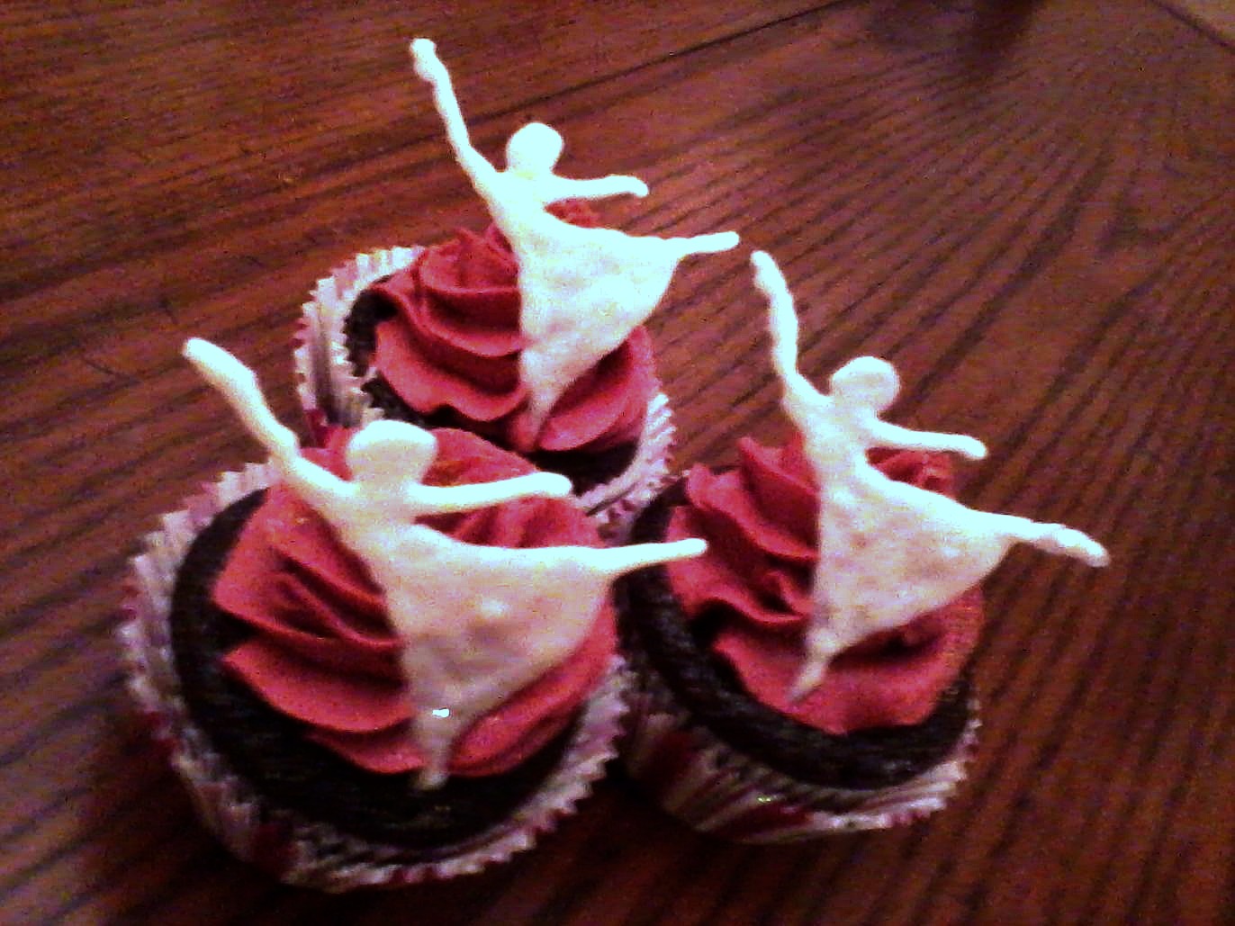 Paper Butterflies...: Dancer Cupcakes!