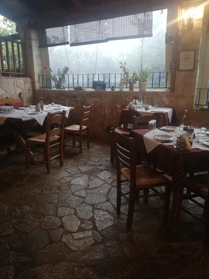 ΤΑΒΕΡΝΕΣ ΒΑΜΟΣ ΑΠΟΚΟΡΩΝΟΥ ΧΑΝΙΑ: ΤΑΒΕΡΝΑ ΠΑΡΑΣΙΑ ΑΠΟΚΟΡΩΝΑΣ ΦΩΤΟ