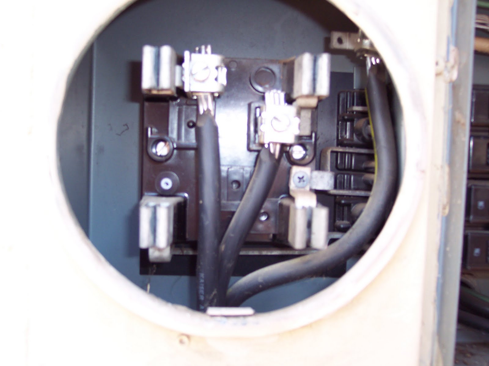2121 Interbay Drive: Electric Meter Socket & Load Center