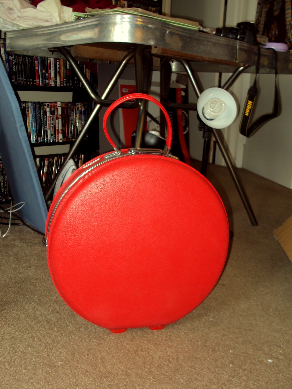 The Red Suitcase | The Girl with the Star-Spangled Heart: The Red Suitcase