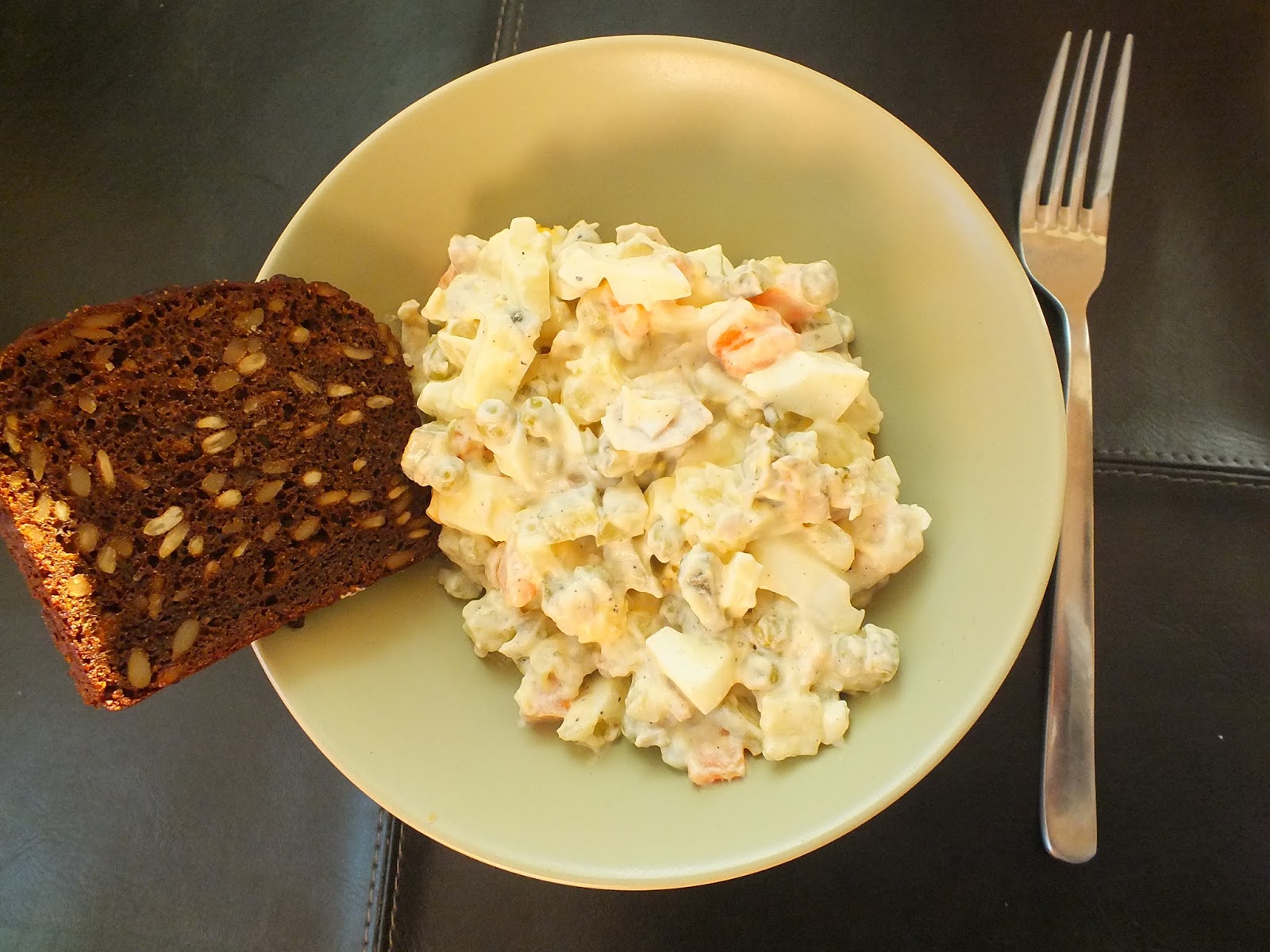 Pietų stalas: Mišrainė "Olivje"