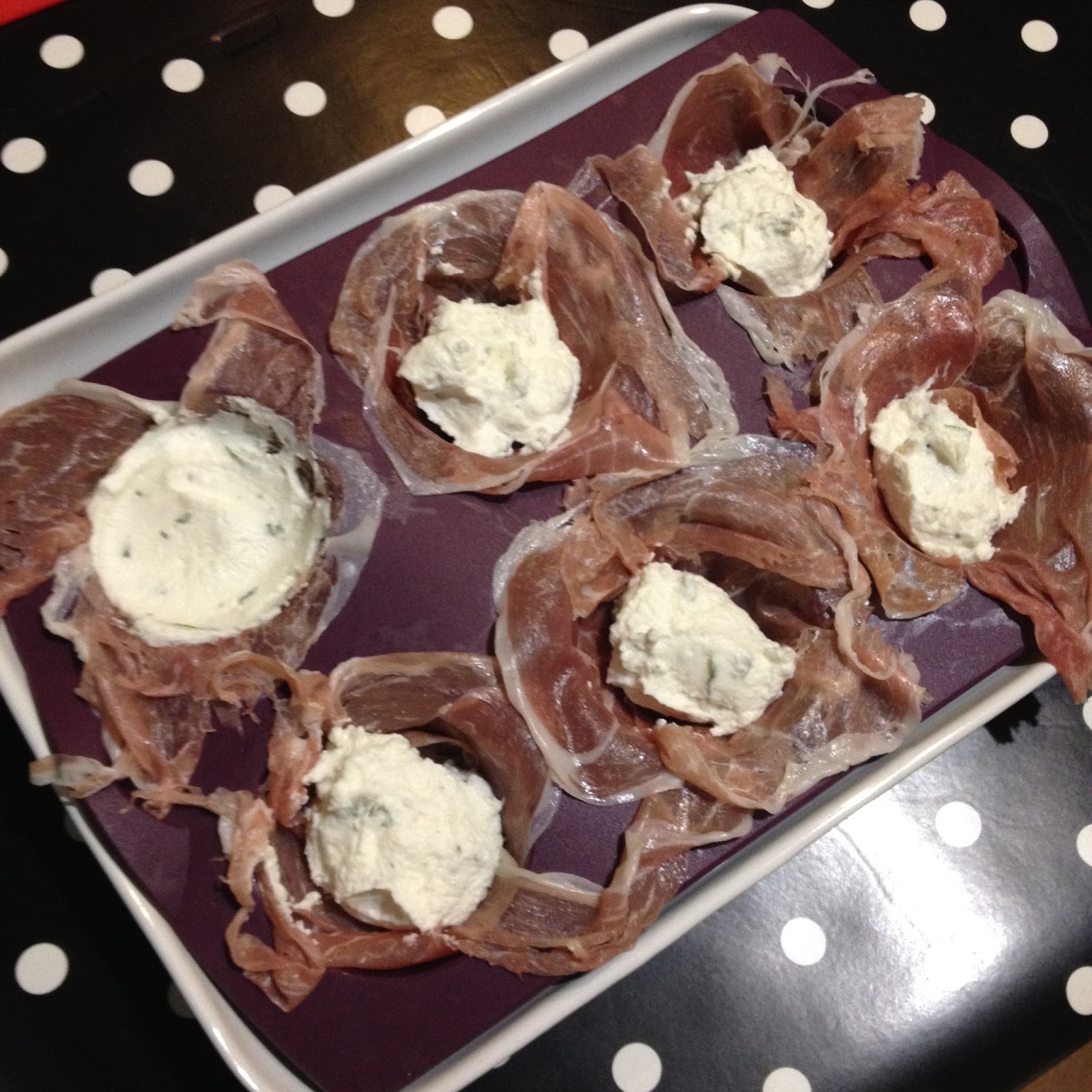 Le Moule à dômes silicone Tupperware - Julesetmoa