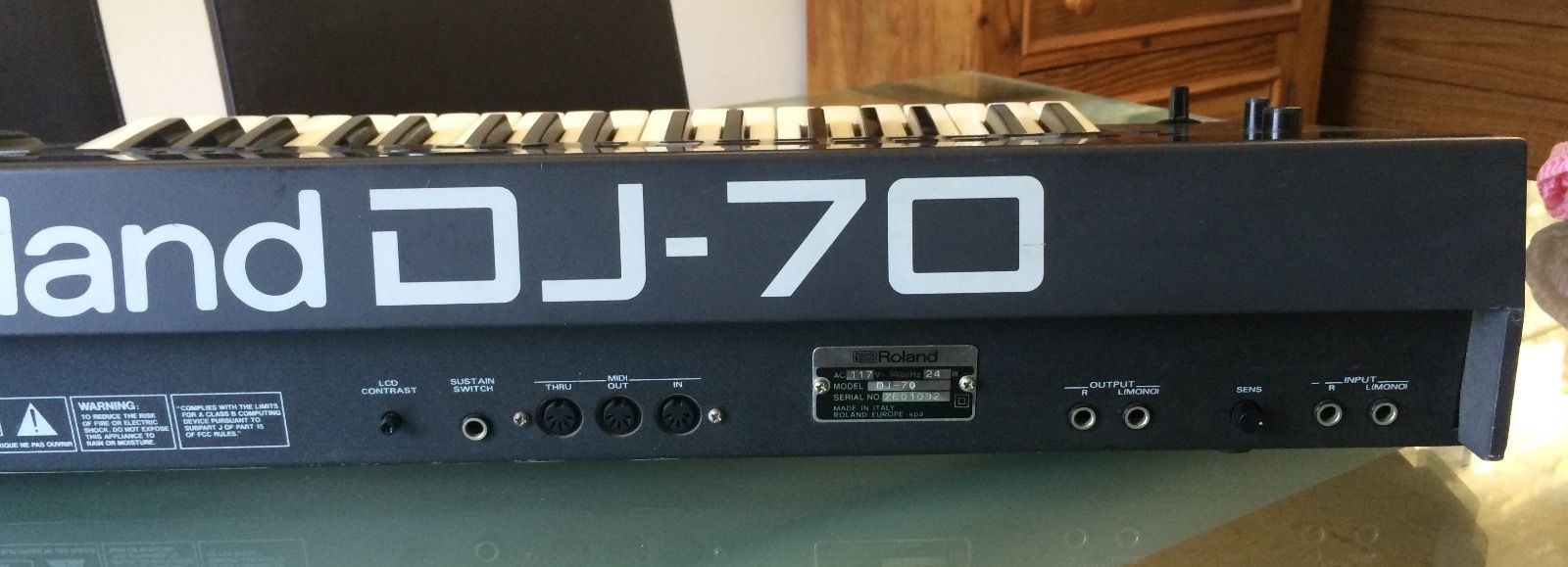 MATRIXSYNTH: Roland DJ-70 Keyboard Sampler SN ZE01032