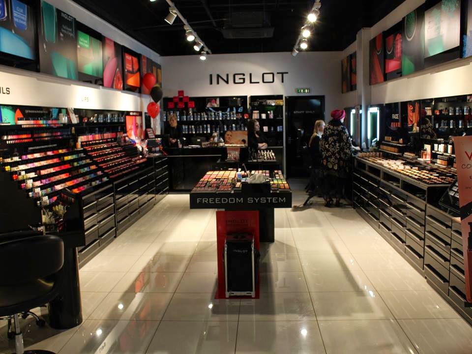 Missy NADM: Inglot Eyeshadow Swatches - Inglot Freedom System