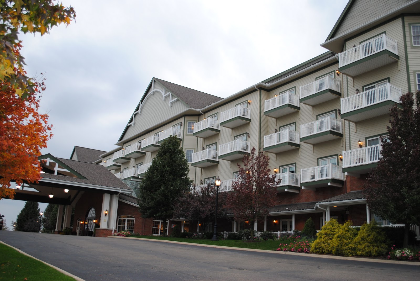 Amish Country Ohio Carlisle Inn - VILLAGOO