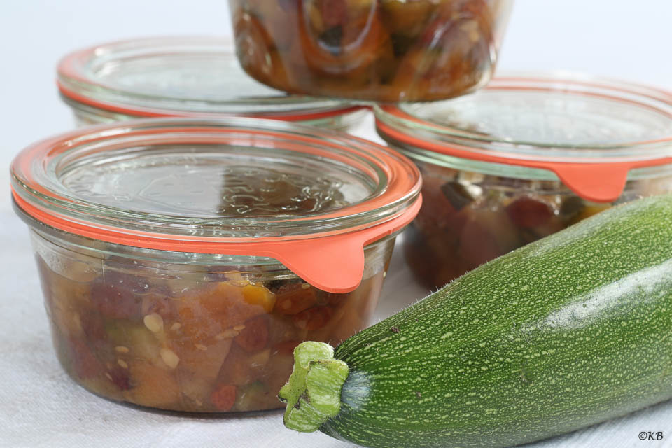 Huis, tuin en keukenvertier: Chutney van courgette