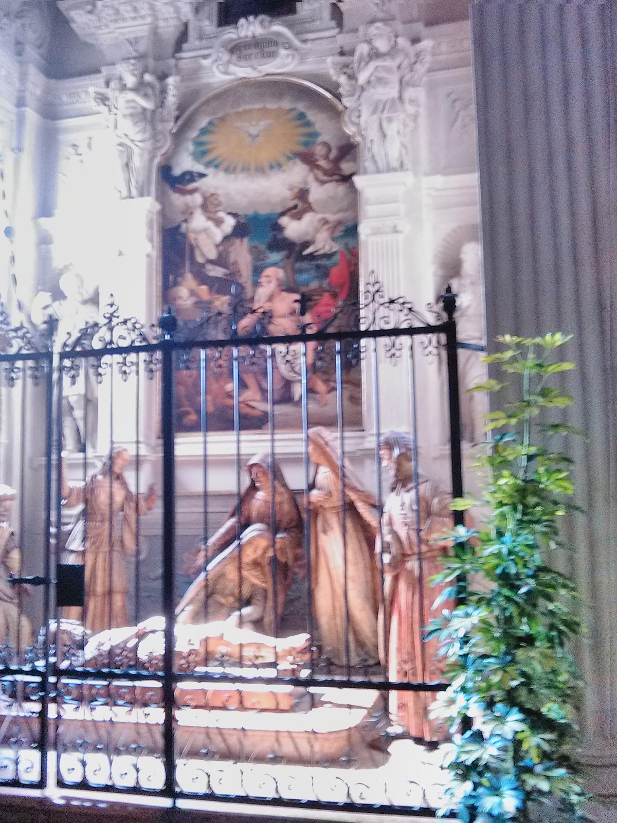 Ursa Minor: PUISI TENTANG SANTA ANGELA