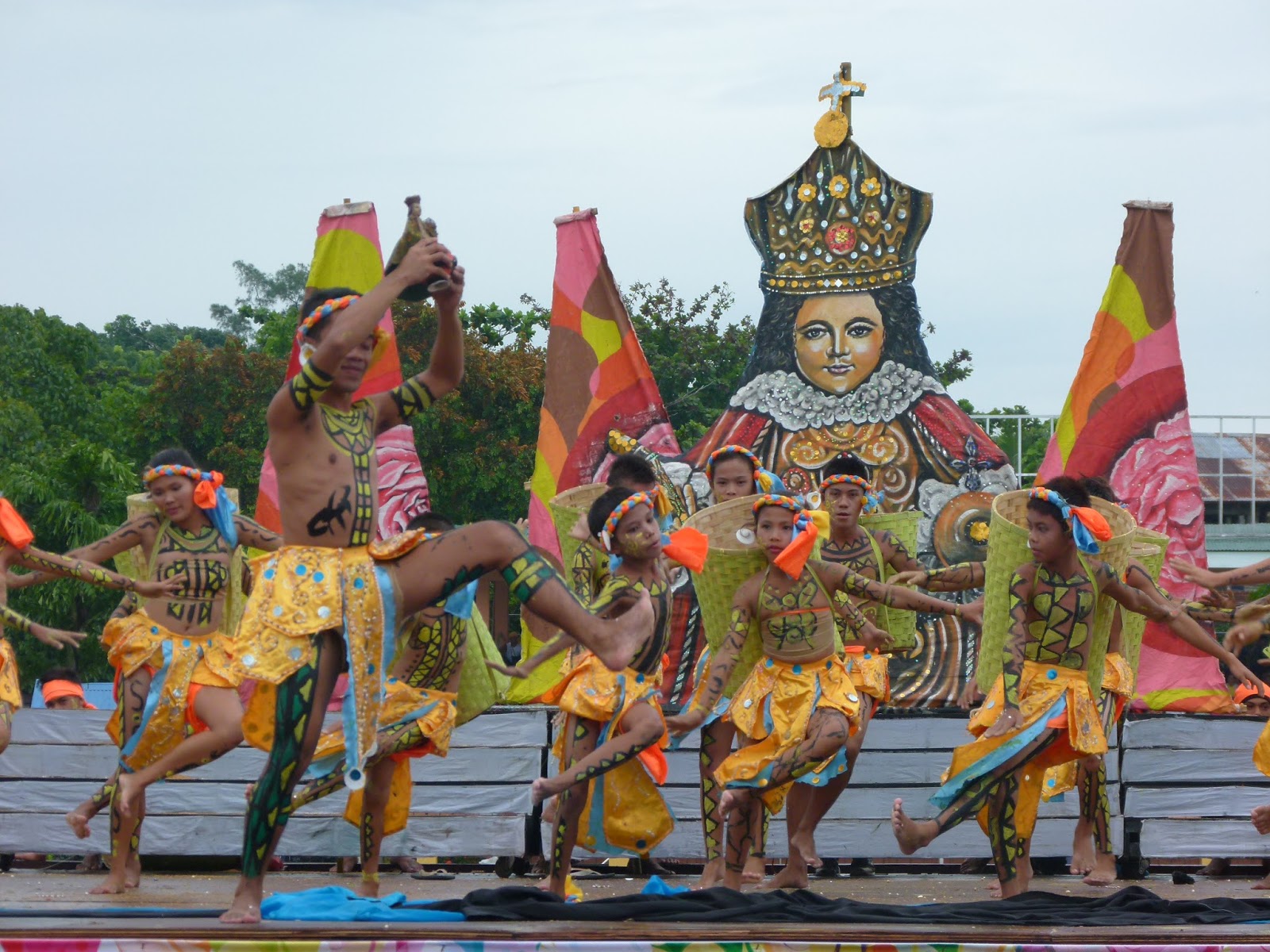 2013 PINTADOS RITUAL PRESENTATION - Lakwatserong Tsinelas