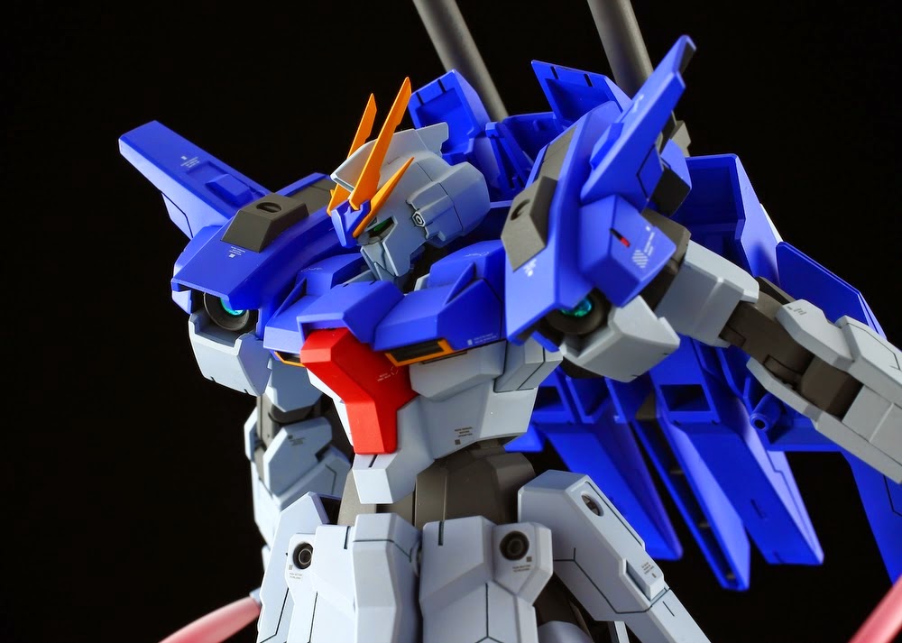 Gundam Family: HG 1/144 Lightning Gundam + Back Weapon System Custom Build