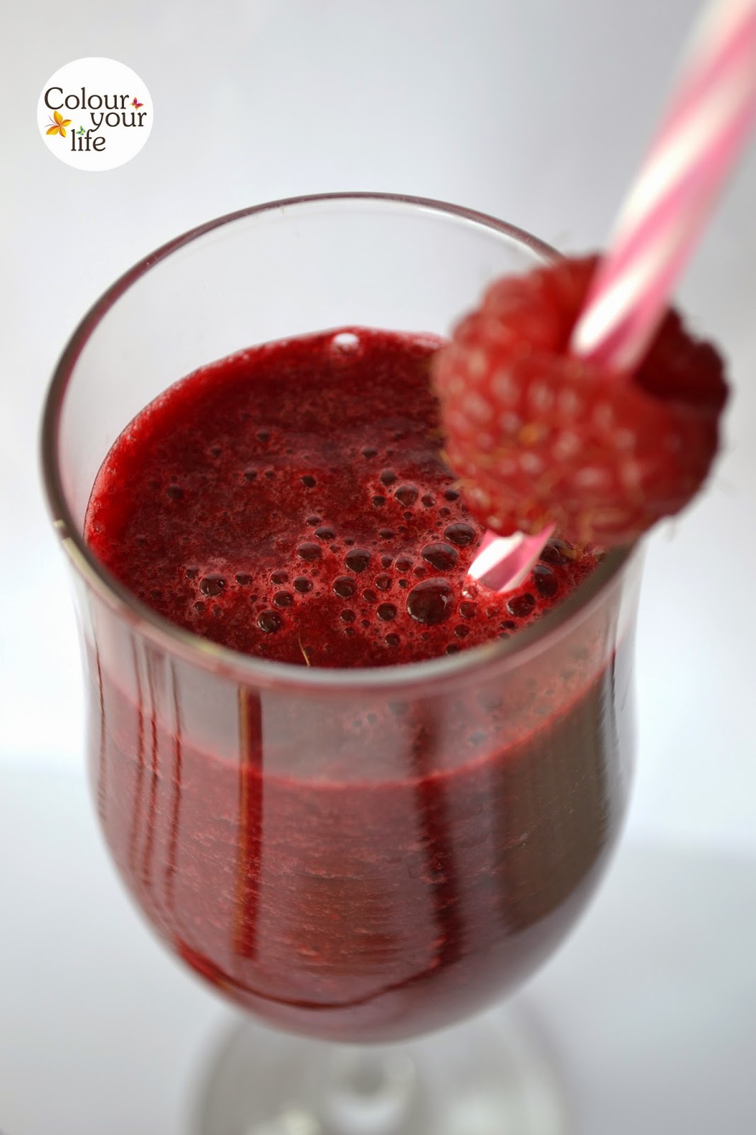 Colour your life: Health red smoothie