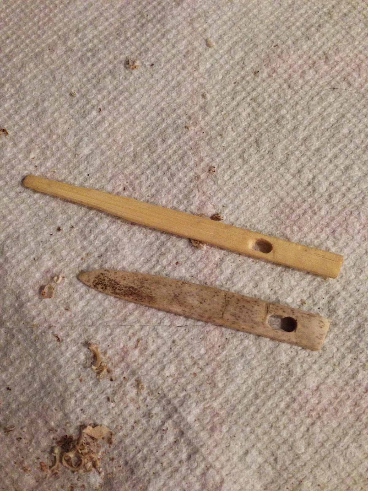 Nalbinding Project: As promised...a bone needle!