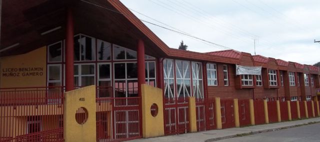 Estudiantes se toman liceo de Puerto Octay [audio] - PL Prensa
